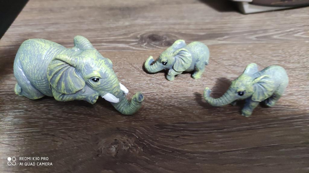 Купить 3 шт./компл. милые фигурки слонов слон держит слоненка изделия ...