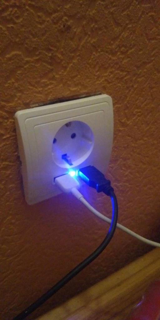 Внутренняя розетка евростандарт с двумя USB портами. купить недорого ...